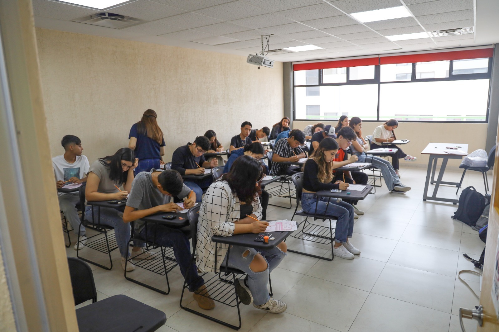 Aplica la UTCH Sur examen de nuevo ingreso. – Al Contacto