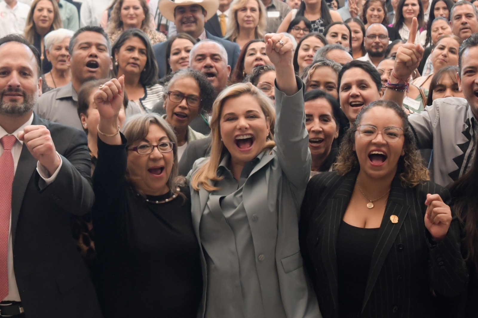 Acerca Maru Campos los programas y servicios del Gobierno del Estado a ...