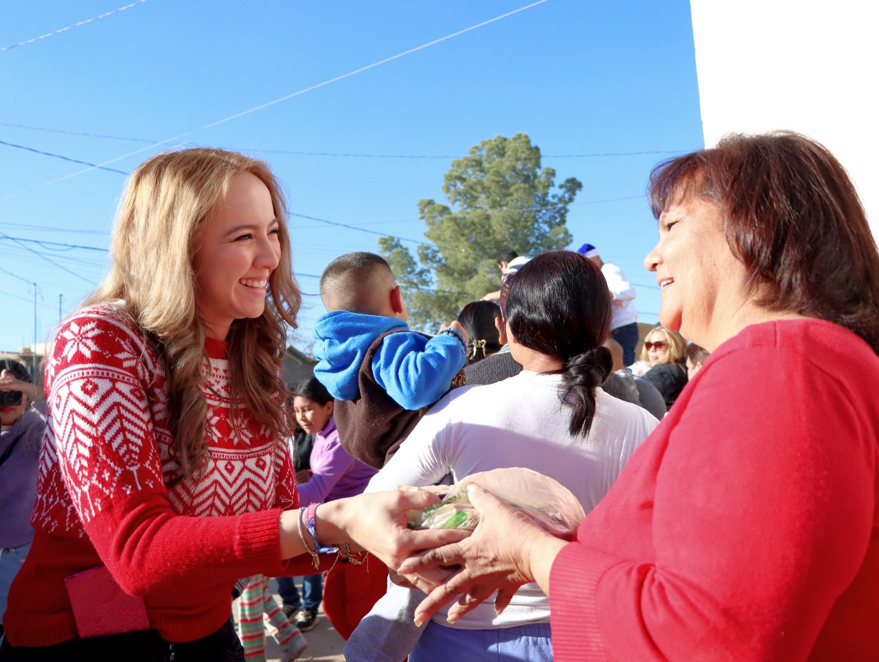 Lleva Carla Rivas cenas navideñas y gran caravana con Santa al sur de ...