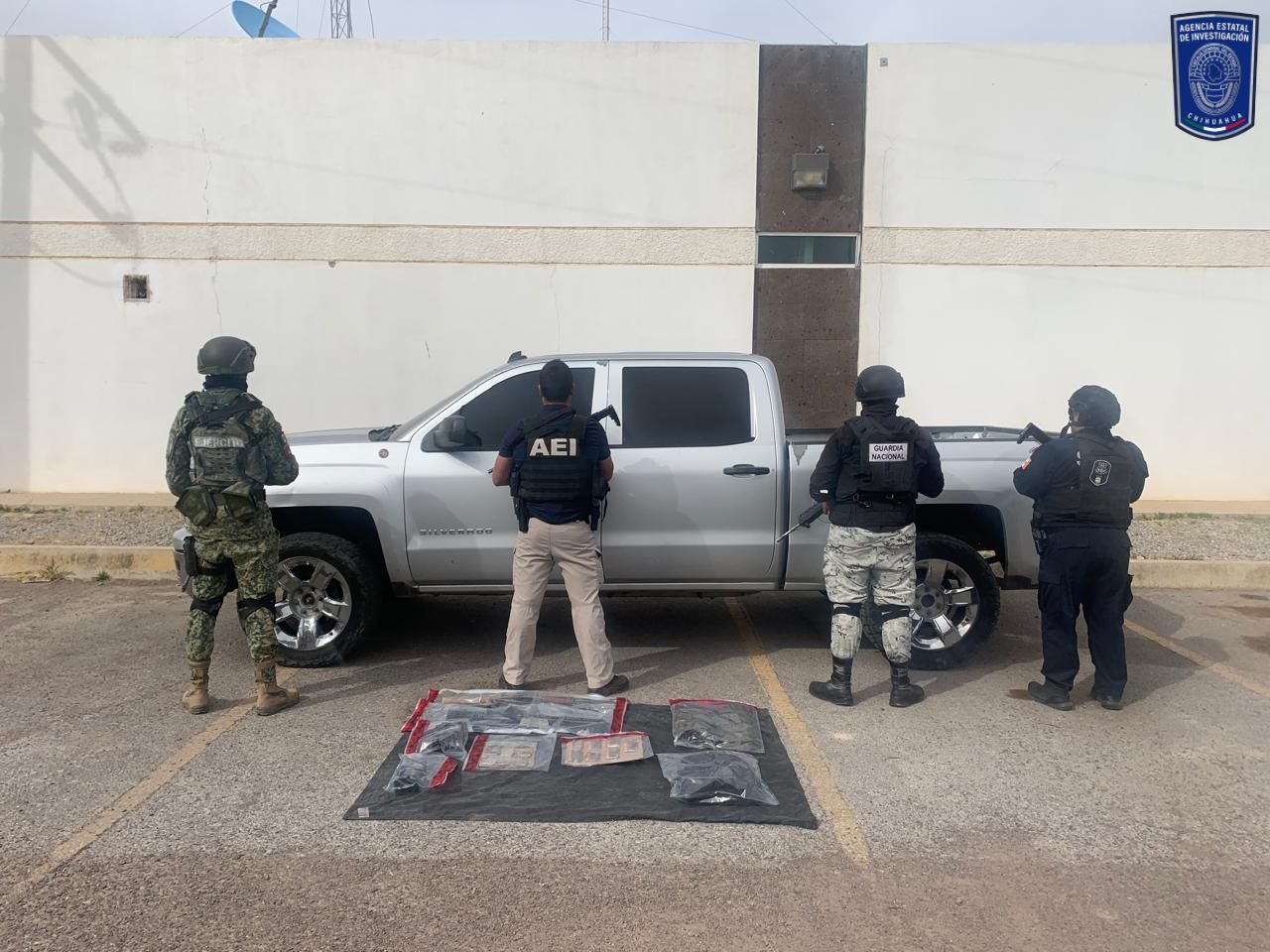 Aseguran pick up robada de Arizona con armas de fuego, municiones y equipo táctico en Ocampo ...