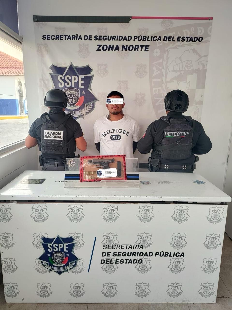 Arrestan a hombre con arma de fuego; resulta con orden por homicidio doloso – Al Contacto