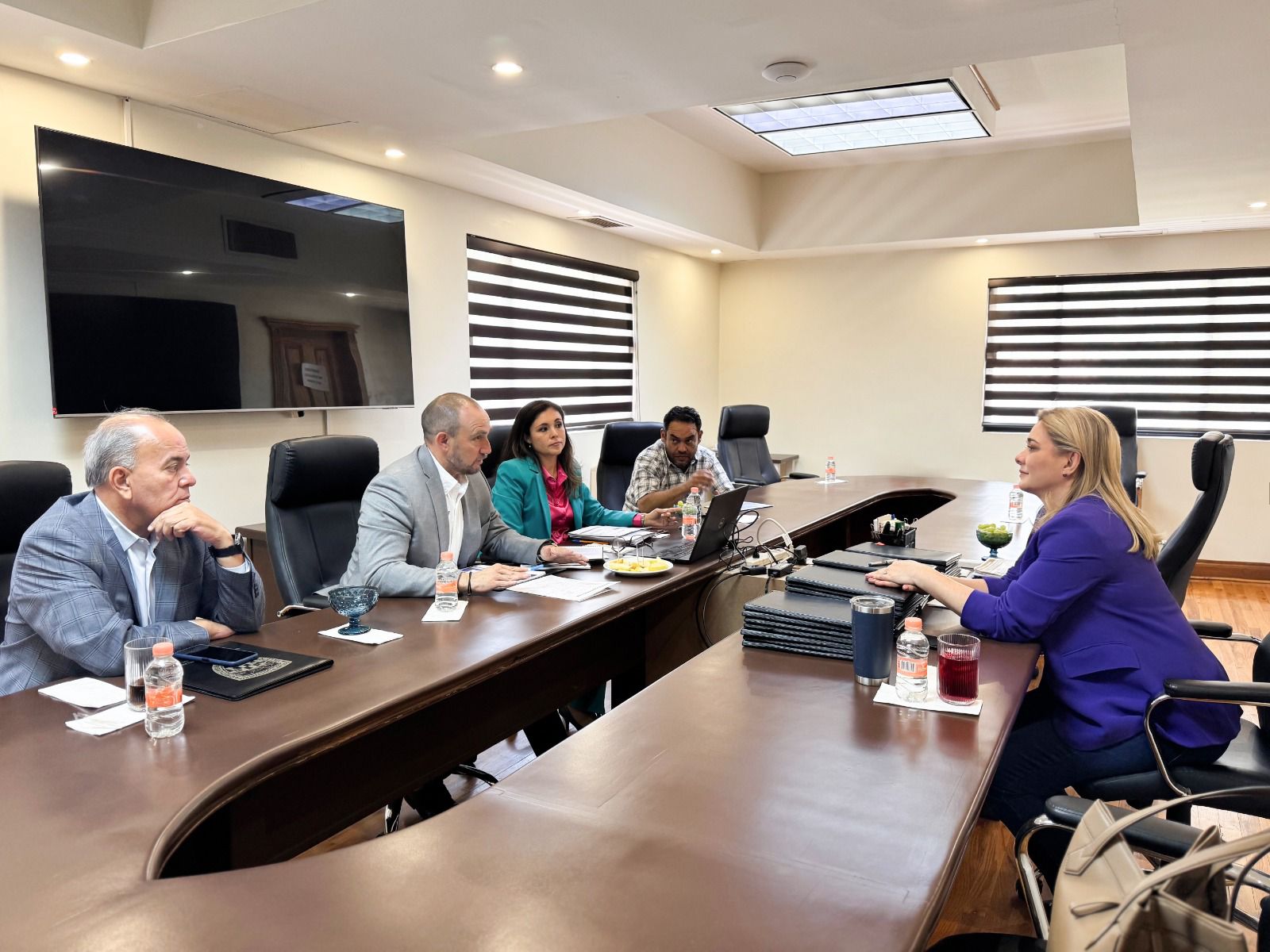 Suman más de 130 mil los chihuahuenses vacunados contra el sarampión: Maru Campos. – Al Contacto