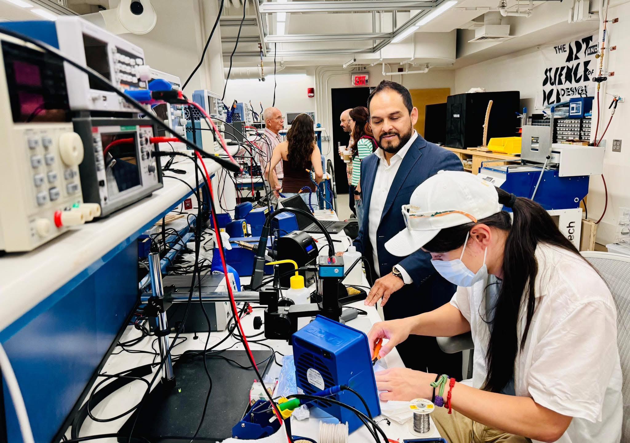 Workshop Challenge MIT–ICATECH, una iniciativa para impulsar el talento STEAM – Al Contacto