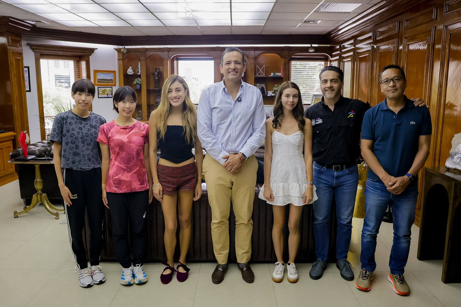 Se reúne Marco Bonilla con campeonas internacionales de marcha Alegna ...