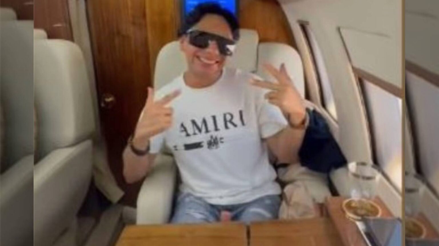 Eliazar Mas, regidor de Morena en Tulum, presume viaje en jet privado y ...
